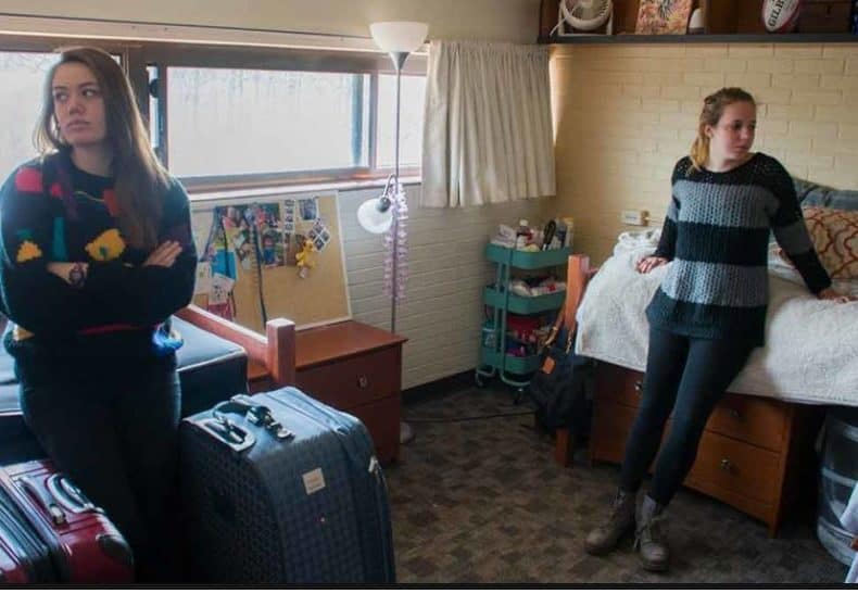 Managing Apartment Conflicts with Apartment Roommates